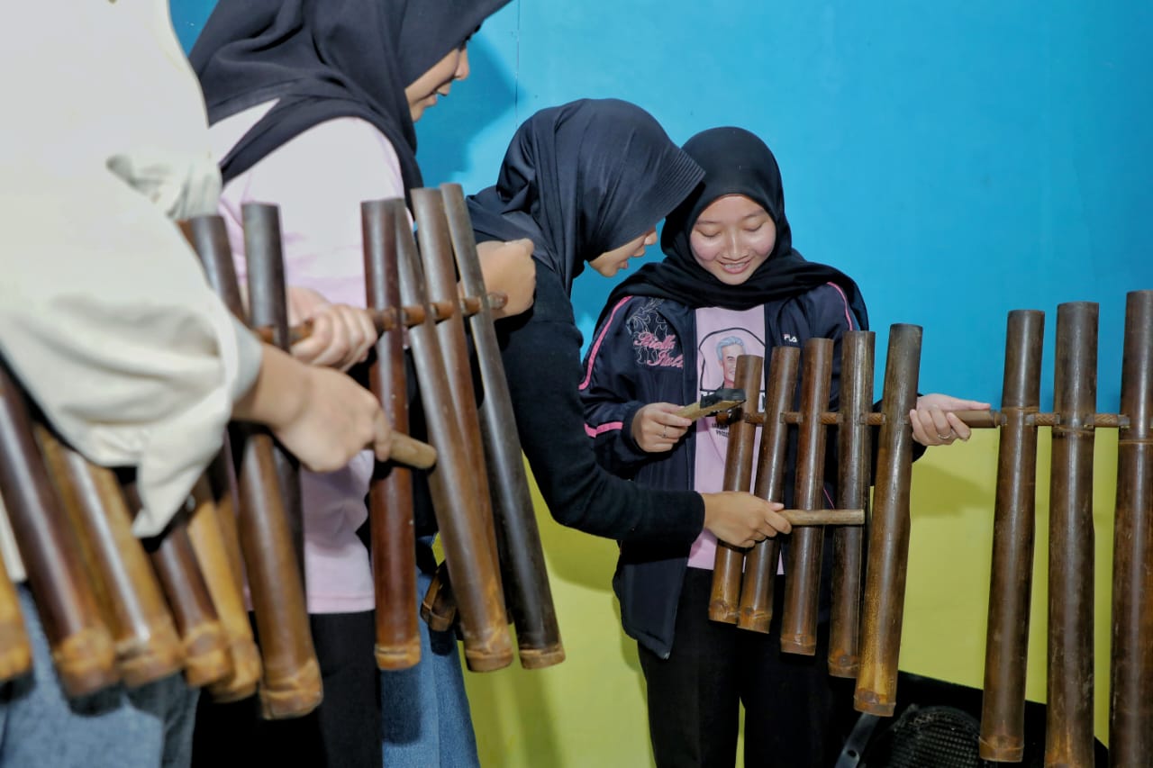 Lestarikan Musik Tradisional, Srikandi Ganjar Gelar Pertunjukan Musik ...